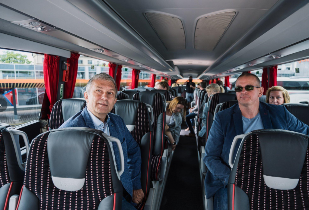 Home [world.irizar.com]